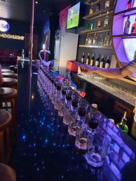Moonlight Bar Saigon - Nightlife Asia Wiki - Guide for Asian KTVs ...