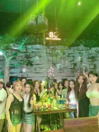 MOON BAR - Nightlife Asia Wiki - Guide for Asian KTVs, Clubs, Bars and Massage Spas