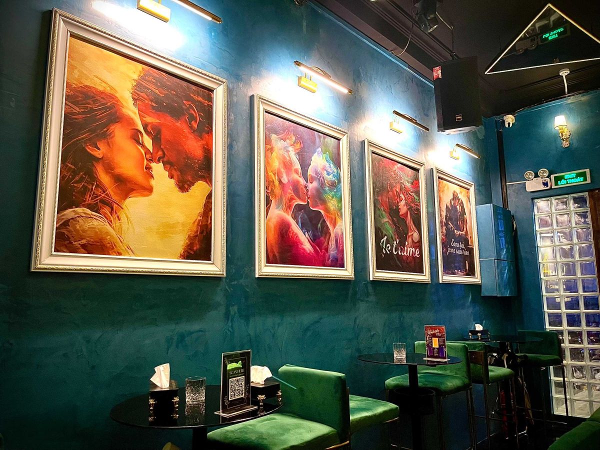 Amour Bar - Nightlife Asia Wiki - Guide for Asian KTVs, Clubs, Bars and ...
